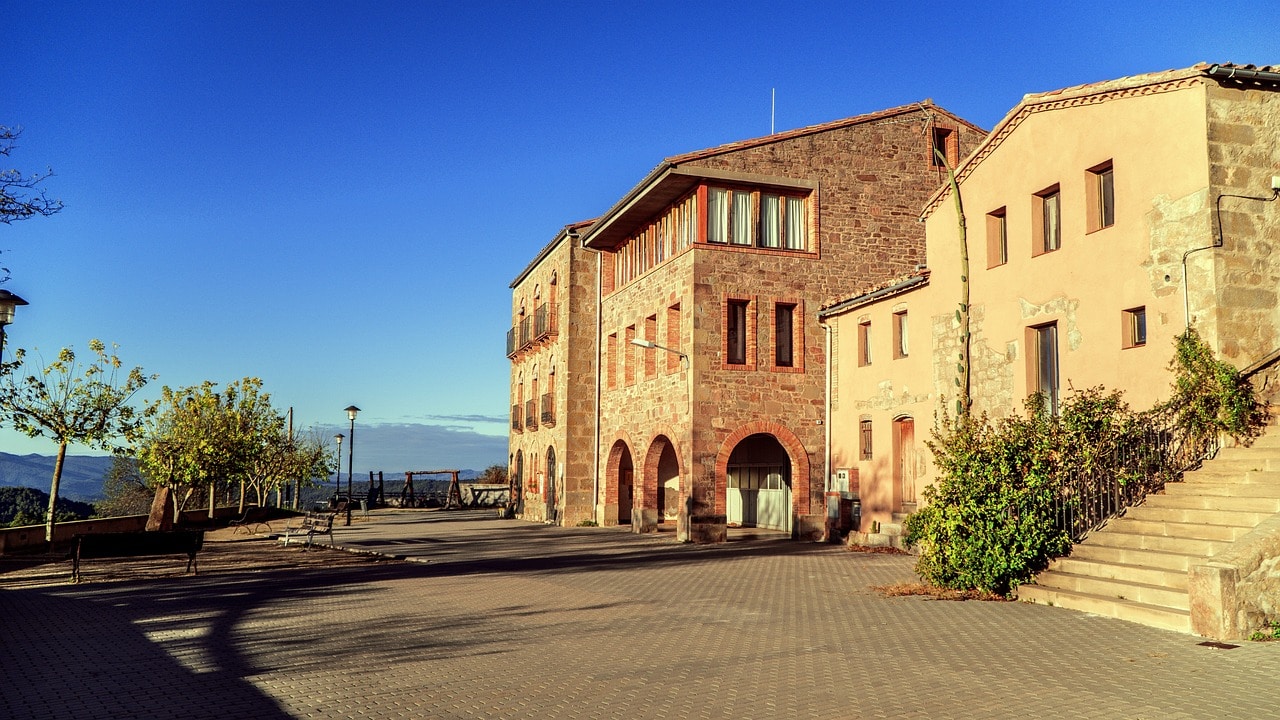 Albergues rurales, un refugio conectado con la naturaleza | Iberian Press®